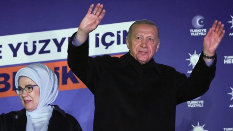 Erdogan afronta con ventaja la reelección en segunda vuelta, ante una ...