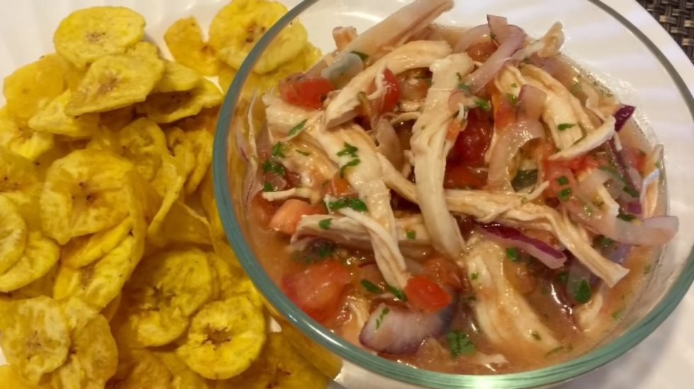 Así puedes preparar un ceviche de pollo fácil y rápido