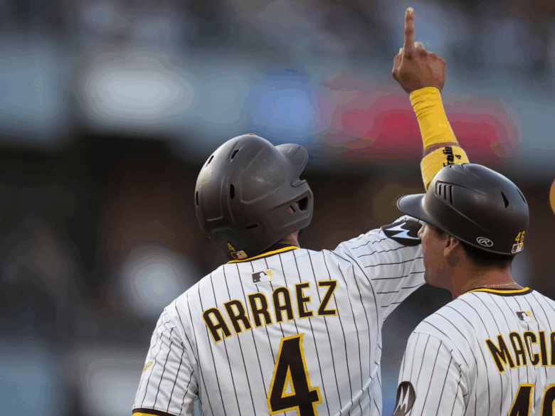 Luis Arráez conecta su hit 1,000 en la MLB - La Prensa de Monagas